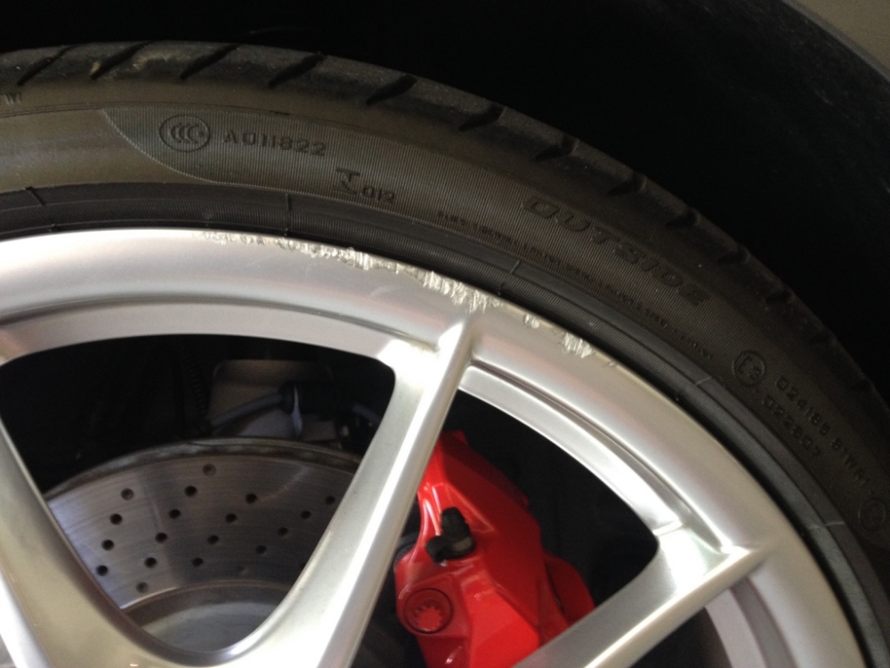 Alloy Wheel Scratch and Curb Damage Repairs - Onsite Alloy Repairs